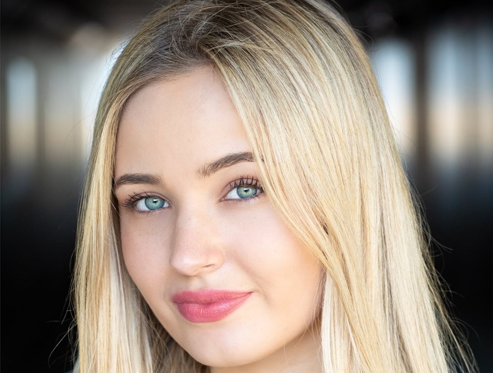 Amy Coomer Wiki, Biography, Age, Net Worth, Contact & More » Starunbox